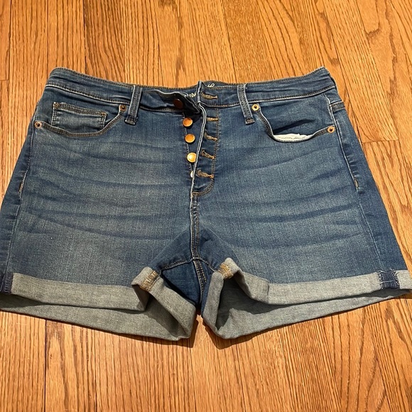 Universal Thread | Shorts | Universal Thread Denim Shorts | Poshmark